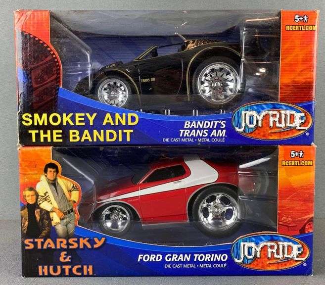 W RC2 Joyride Die Cast Vehicles - Matthew Bullock Auctioneers