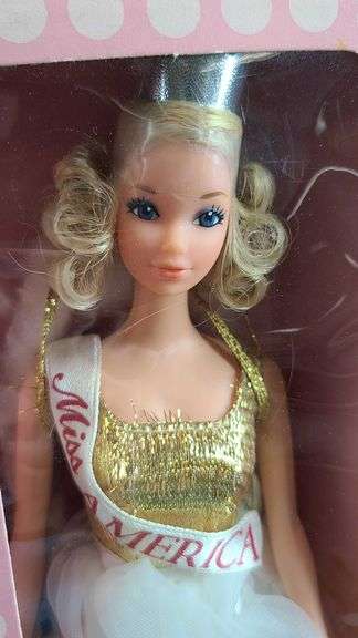 Quick Curl Miss America Doll - Matthew Bullock Auctioneers