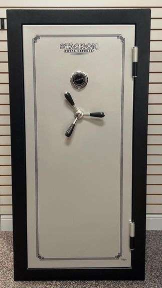 Stack-On Total Defense 28-Gun Combination Gun Safe - Matthew Bullock ...