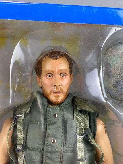 Sideshow Collectibles Platoon Sgt. Red O’Neill Action Figure - Matthew ...