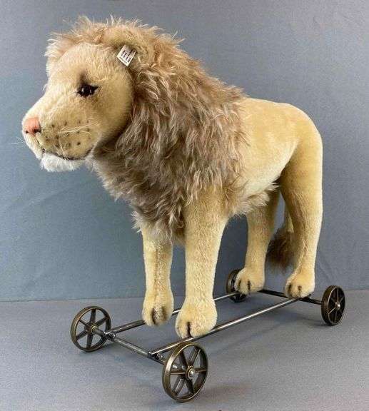 Steiff Lion on Wheels - Matthew Bullock Auctioneers