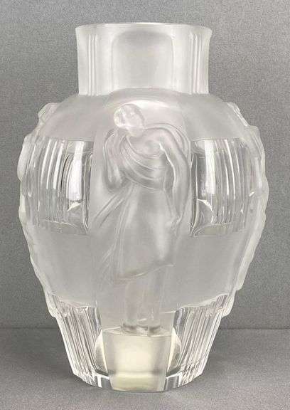 Desna Bohemian Glass Vase - Matthew Bullock Auctioneers