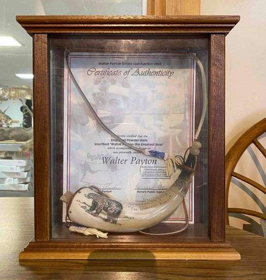 Walter Payton Engraved Powder Horn - Matthew Bullock Auctioneers