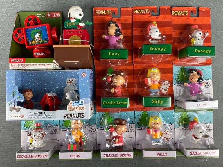 Group of Assorted Peanuts Items - Matthew Bullock Auctioneers