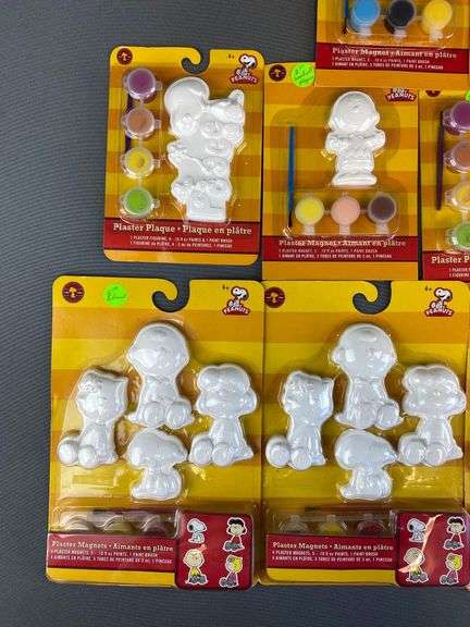 Group of 11 Peanuts DIY Plaster Magnets - Matthew Bullock Auctioneers