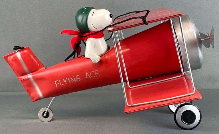 Tin Peanuts Snoopy Flying Ace Model Plane - Matthew Bullock Auctioneers
