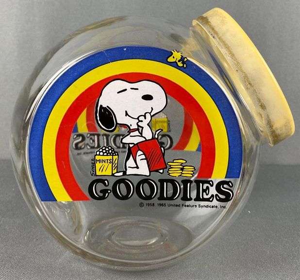 Peanuts Snoopy Cookie Jar - Matthew Bullock Auctioneers