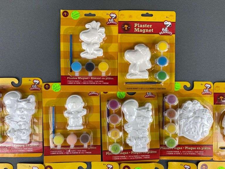 Group of 11 Peanuts DIY Plaster Magnets - Matthew Bullock Auctioneers