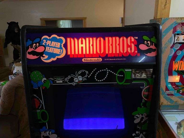Nintendo Mario Brothers Arcade Cabinet - Matthew Bullock Auctioneers