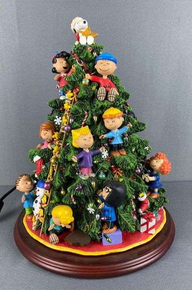 The Danbury Mint The Peanuts Lighted Christmas Tree - Matthew Bullock ...