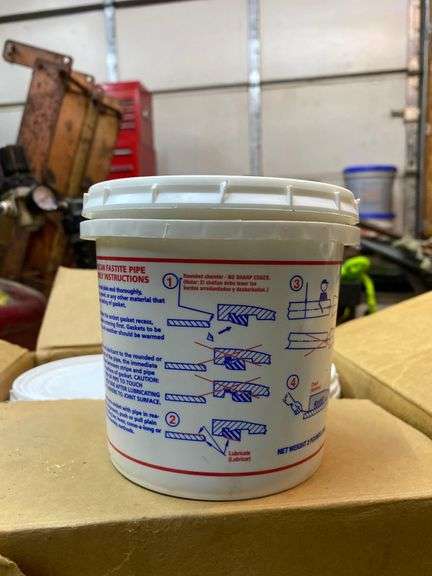 Group of 4 American Fastite Joint Lubricants - Matthew Bullock Auctioneers