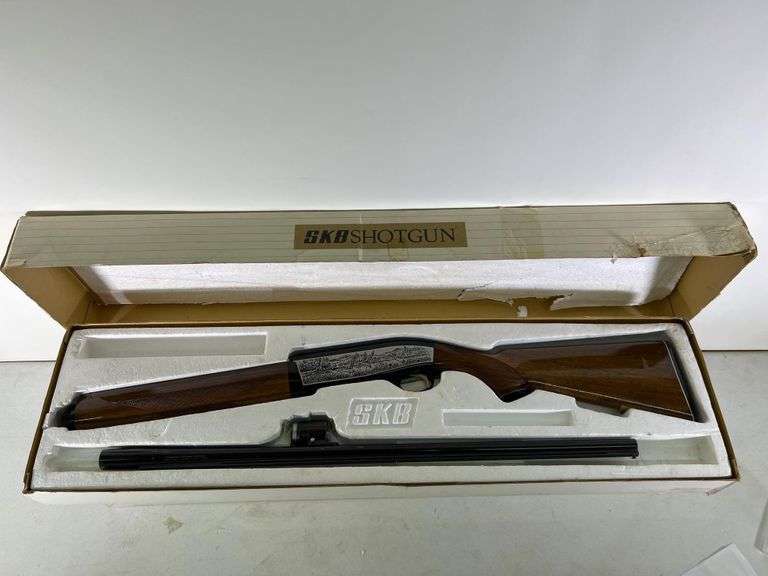 SKB XL 900 20 GA Semi Auto Shotgun - Matthew Bullock Auctioneers