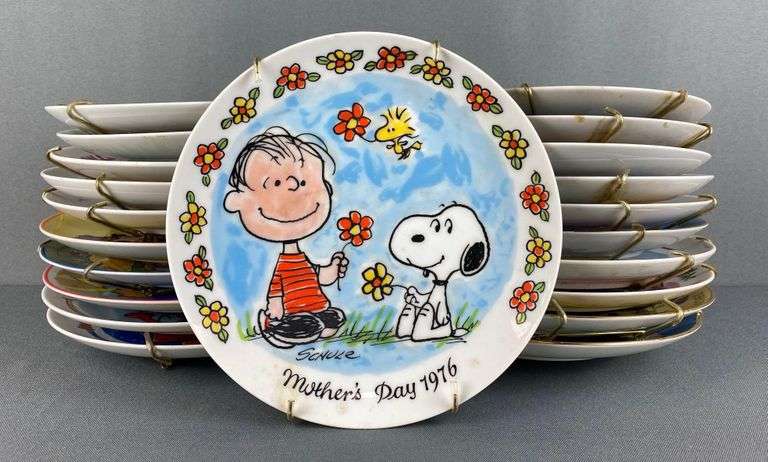 Group of 15+ Assorted Peanuts Plates - Matthew Bullock Auctioneers