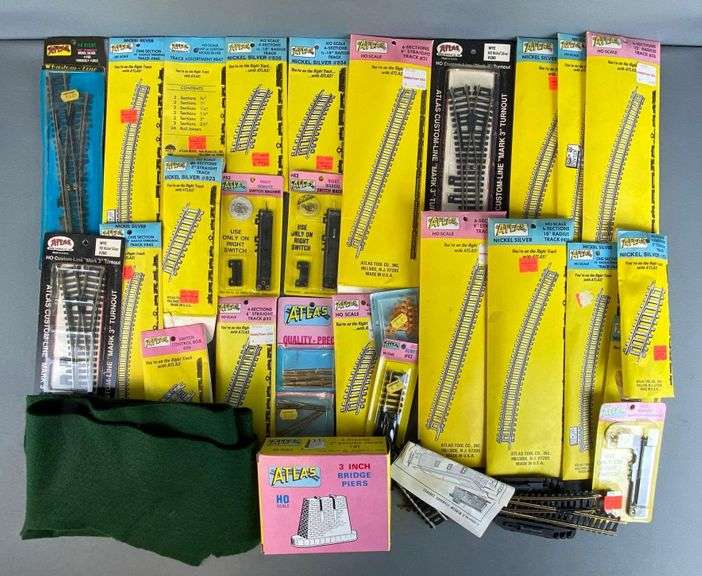 Group of 20+ Assorted Atlas HO Scale Track Packages and More - Matthew ...