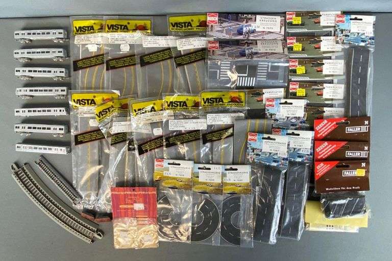 Group of 20+ Assorted Busch N Scale Foam Roads and More - Matthew ...