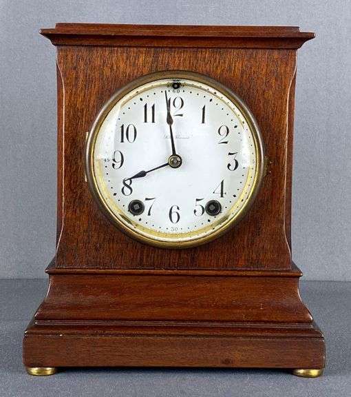 Seth Thomas Wood Mantel Clock - Matthew Bullock Auctioneers