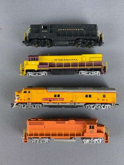 Group of 4 HO Scale Diesel Locomotives - Matthew Bullock Auctioneers