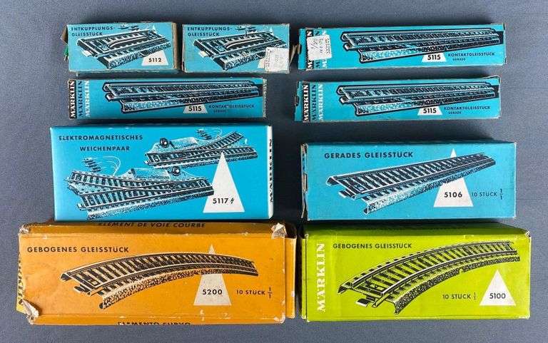 Group of 9 Marklin HO Scale Train Tracks - Matthew Bullock Auctioneers