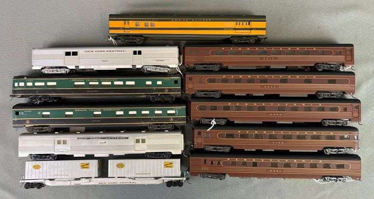 Group of 11 HO Scale Passenger Train Cars - Matthew Bullock Auctioneers
