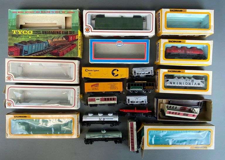 Group of 15+ Assorted HO Scale Train Cars and Boxes - Matthew Bullock ...