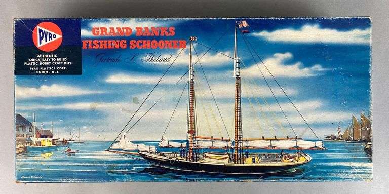 Pyro Grand Banks Fishing Schooner Model Kit - Matthew Bullock Auctioneers