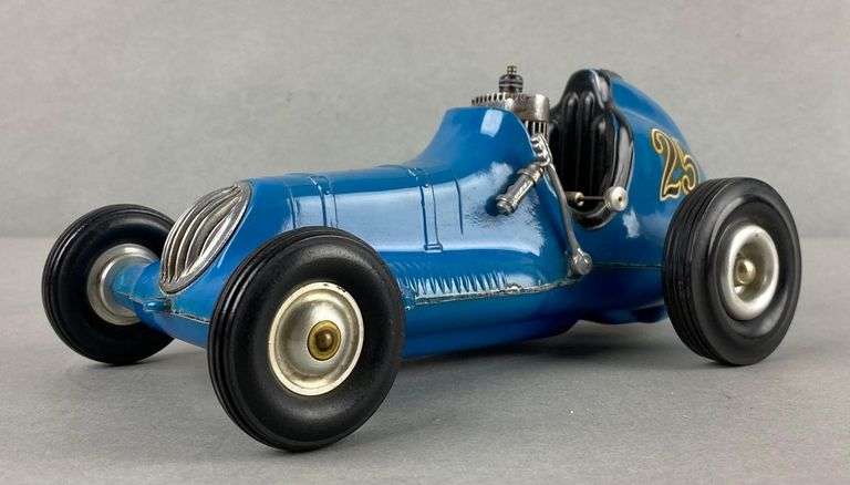 Roy Cox Thimble Drome Champion Tether Car - Matthew Bullock Auctioneers