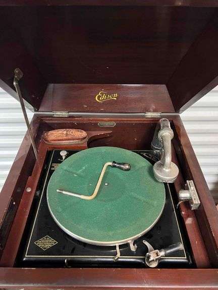 Edison Model C150 Disc Phonograph - Matthew Bullock Auctioneers