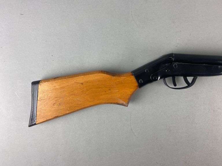 Wyandotte Double Cork Air Shotgun - Matthew Bullock Auctioneers