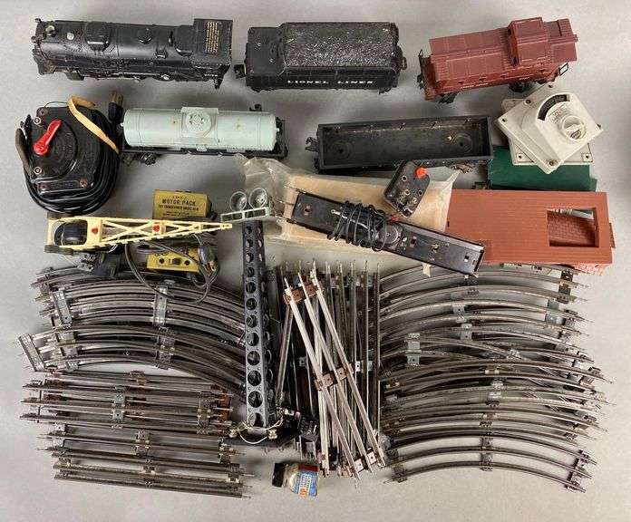 Group of Assorted Train Items - Matthew Bullock Auctioneers