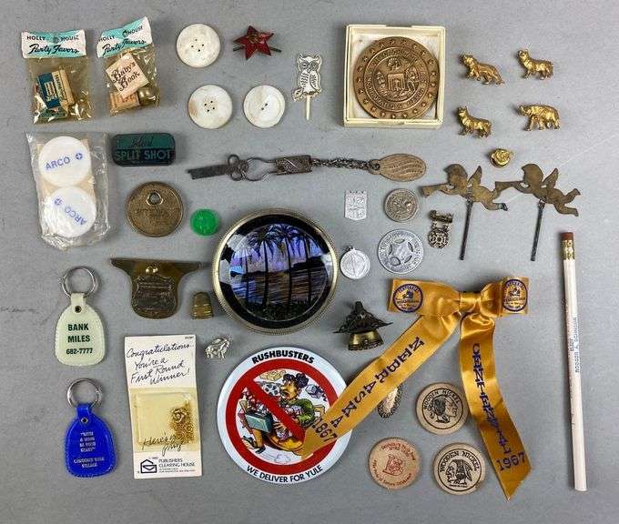 Group of 30+ Assorted Trinkets - Matthew Bullock Auctioneers