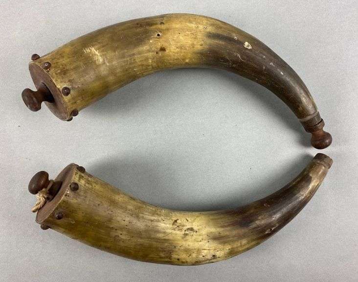 Group of 2 Antique Powder Horns - Matthew Bullock Auctioneers