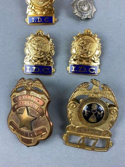 Group of 6 Police and Corrections Badges - Matthew Bullock Auctioneers