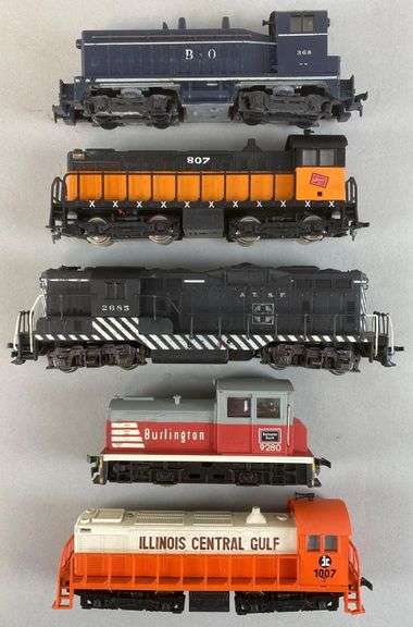 Group of 5 HO Scale Diesel Locomotives - Matthew Bullock Auctioneers