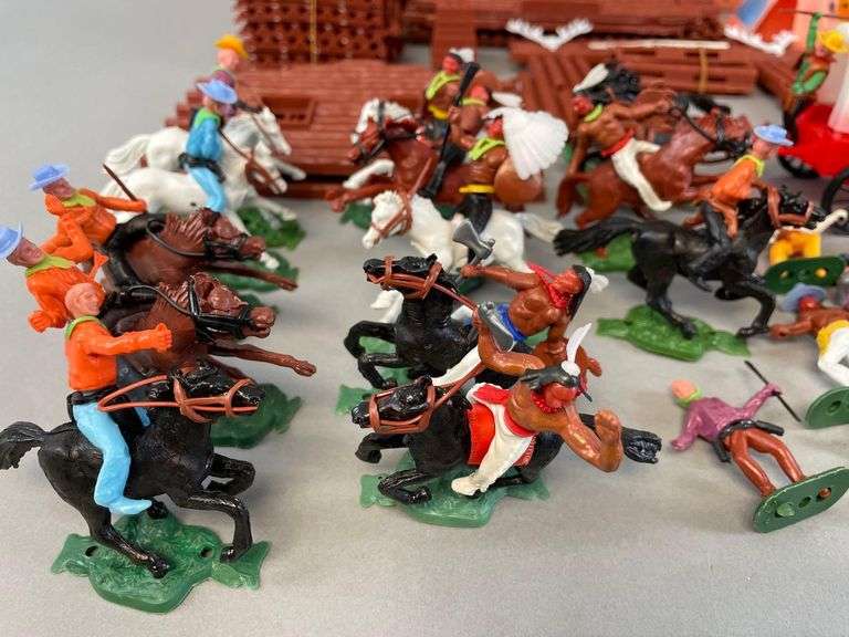 Vintage Fort Apache Model Playset - Matthew Bullock Auctioneers