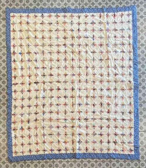 Vintage Pieced Four-Point Star Snowball Quilt - Matthew Bullock Auctioneers