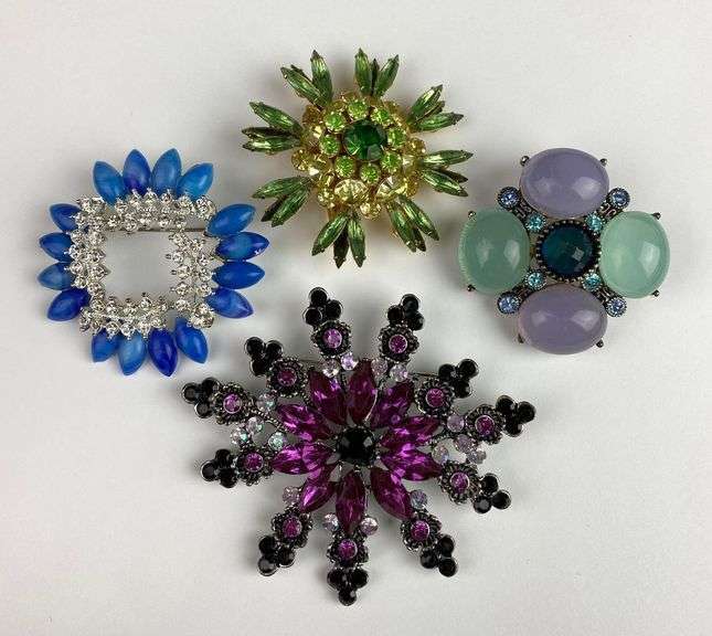 Group of 4 Rhinestone Costume Brooches - Matthew Bullock Auctioneers