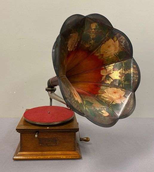 Imperial No. 2 Painted Horn Disc Phonograph - Matthew Bullock Auctioneers