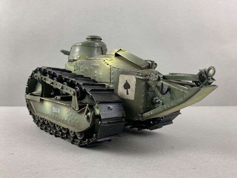 French WW1 Military 1st Renault Tank Model - Matthew Bullock Auctioneers