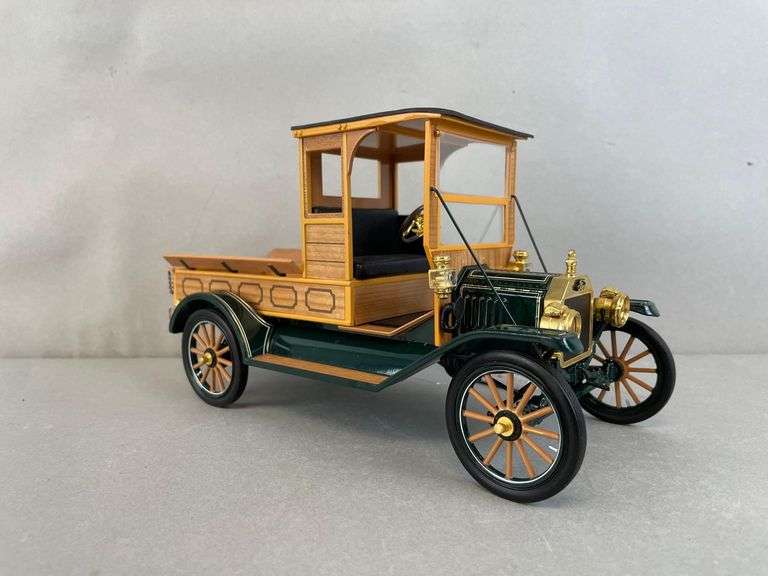 Franklin Mint 1913 Ford Model T Pickup - Matthew Bullock Auctioneers