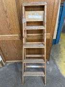 Werner 5 Foot Wooden Step Ladder - Matthew Bullock Auctioneers