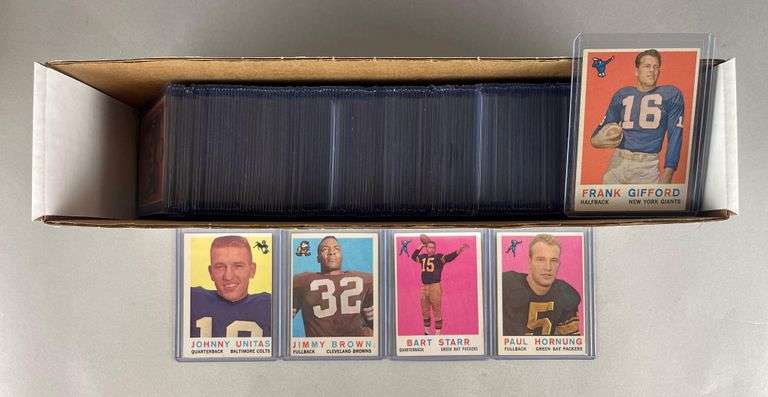 1959 Topps Football Complete Set - Matthew Bullock Auctioneers