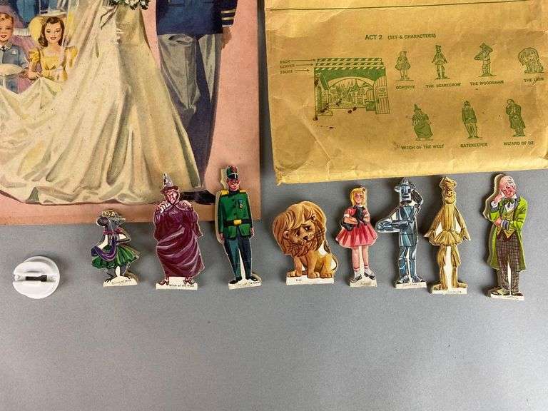 Group of 3 Paper Doll Sets - Matthew Bullock Auctioneers