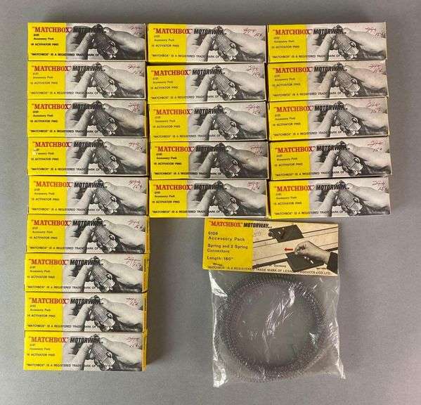 Group of 20 Matchbox Motorway Accessory Packs - Matthew Bullock Auctioneers