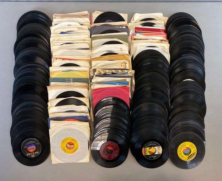 Group of 350+ Vintage 45 RPM Vinyl Records - Matthew Bullock Auctioneers