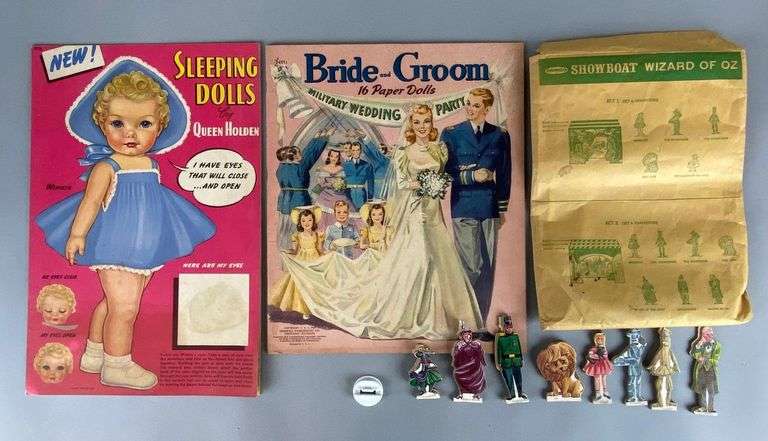 Group of 3 Paper Doll Sets - Matthew Bullock Auctioneers