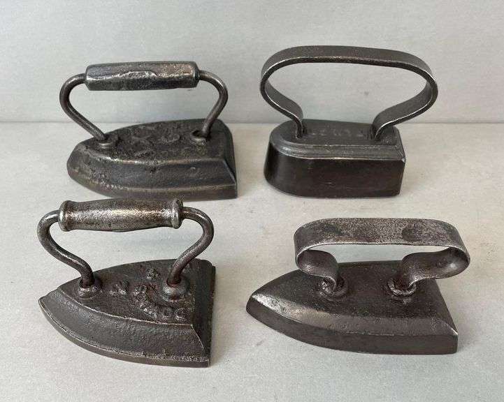 Group of 4 Antique Sad Irons - Matthew Bullock Auctioneers