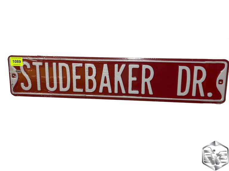 (2) CAR STREET SIGNS SINGLE-SIDED TIN - Trucks & Auto Auctions