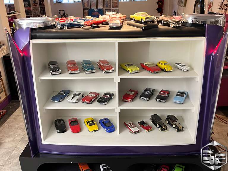1961 CADILLAC REAR END DISPLAY CASE - Trucks & Auto Auctions
