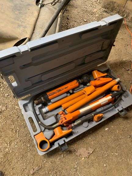 Central Hydraulics 10Ton Portable puller in rolling hard case - McNatt ...