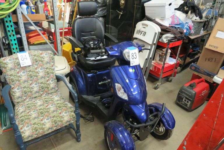Ez wheels EW-46 mobility scooter (like new with brand new charger ...